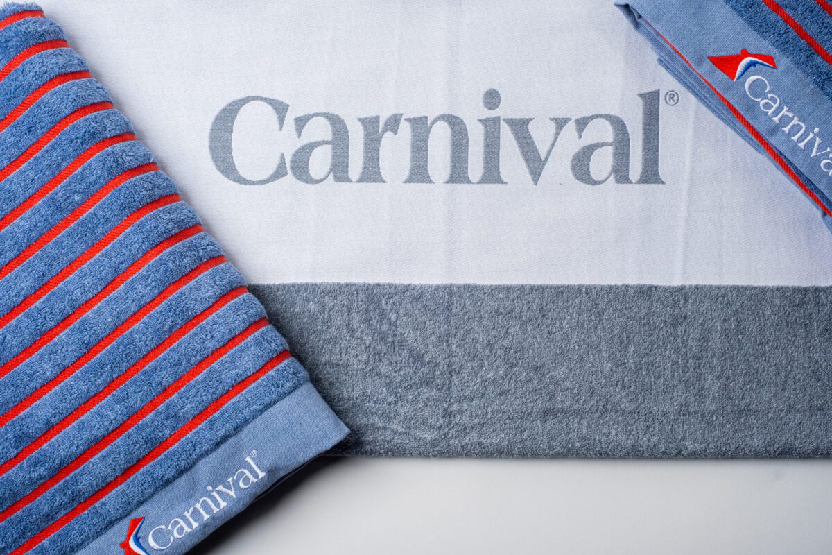 Custom Pool Towels | High Quality Custom Embroidered Pool Towels ...